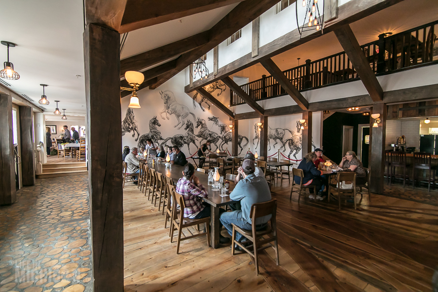 White Horse Inn in Metamora – Life In Michigan